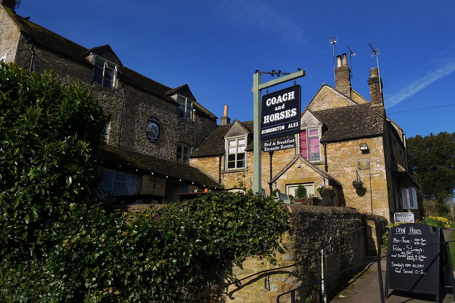 Cotswold Pubs | Donnington Brewery, The Taste of the Cotswolds